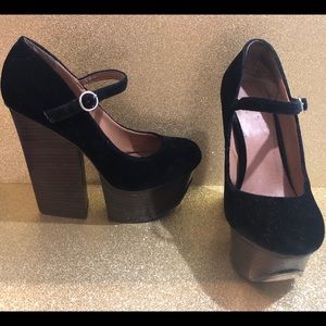 Shellys London | Shoes | Shelly London 5 Heel | Poshmark